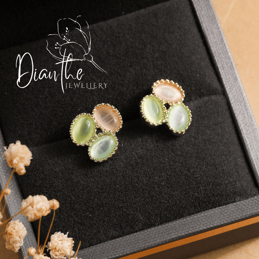 Jual 60 - Anting Ioanna - Anting Tusuk Batu 3 Warna Yang Simple dan ...