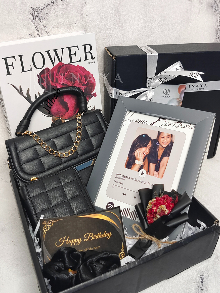 Jual INAYA Hampers Cewek Premium Pigura Gift Box Hadiah Kado Ulang ...