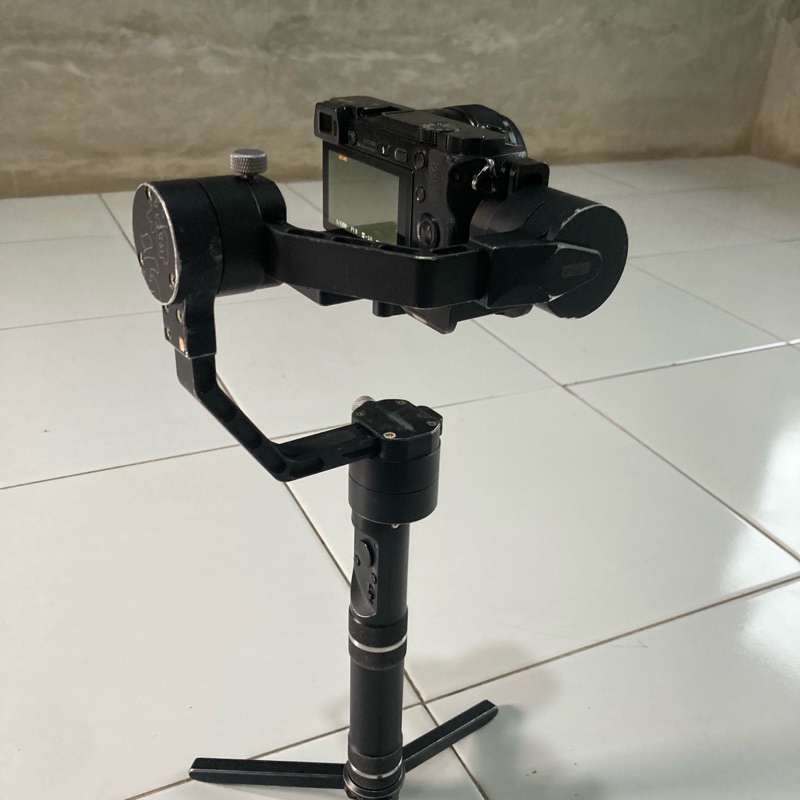 Jual Stabilizer Gimbal Zhiyun Crane V2 Normal | Shopee Indonesia