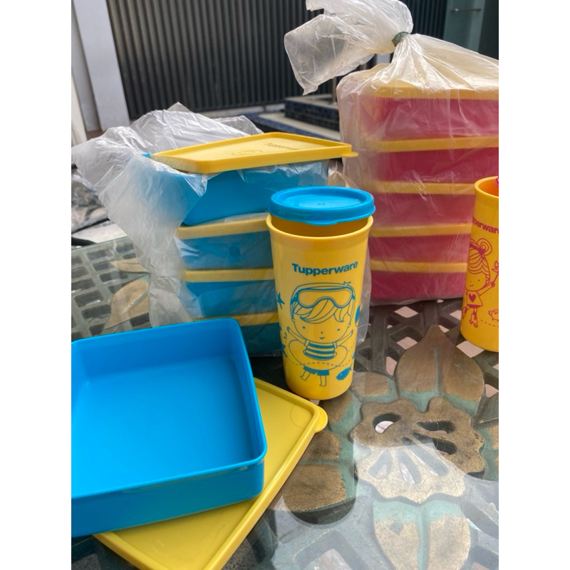Jual Tupperware Kotak makan lunch box kotak camilan dan tempat minum ...