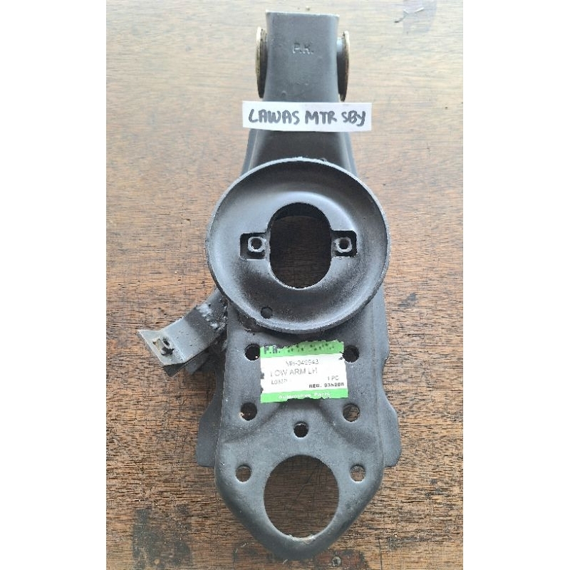 Jual LOWER ARM SAYAP BAWAH MITSUBISHI L300 DIESEL KIRI MB349943 ...