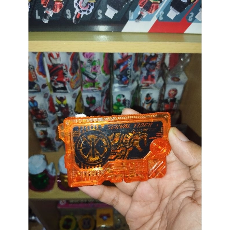 Jual DX Memorial Progrise Key Serval Tiger Kamen Rider Zero One ...