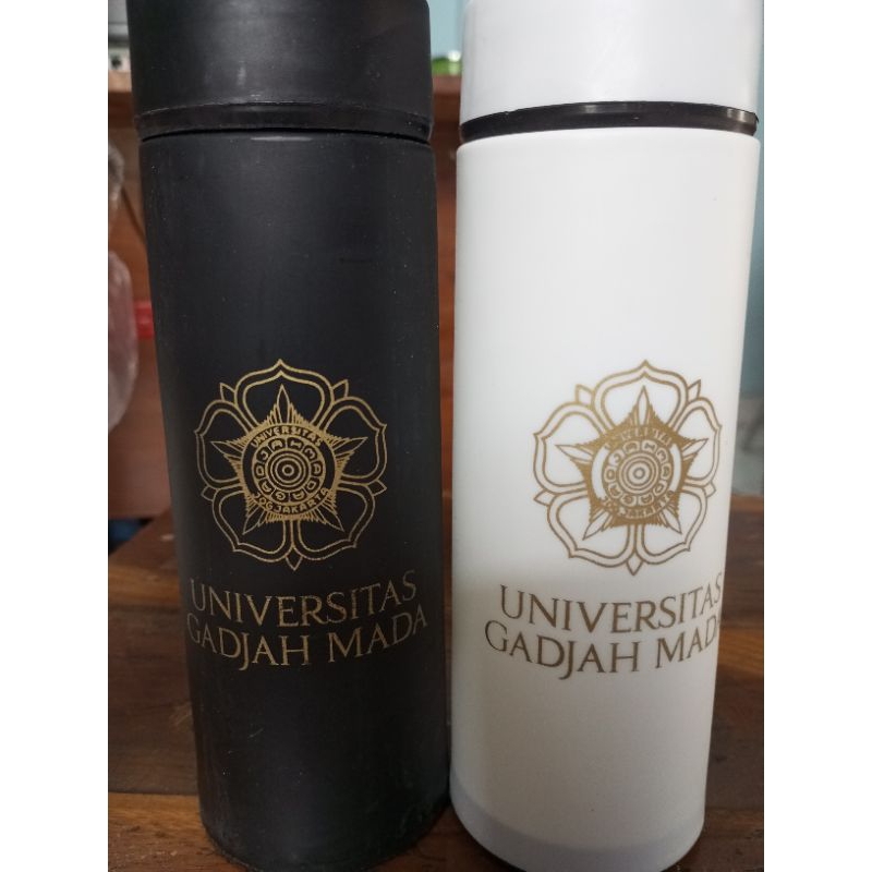 Jual Tumbler kaca karet logo UGM | Shopee Indonesia
