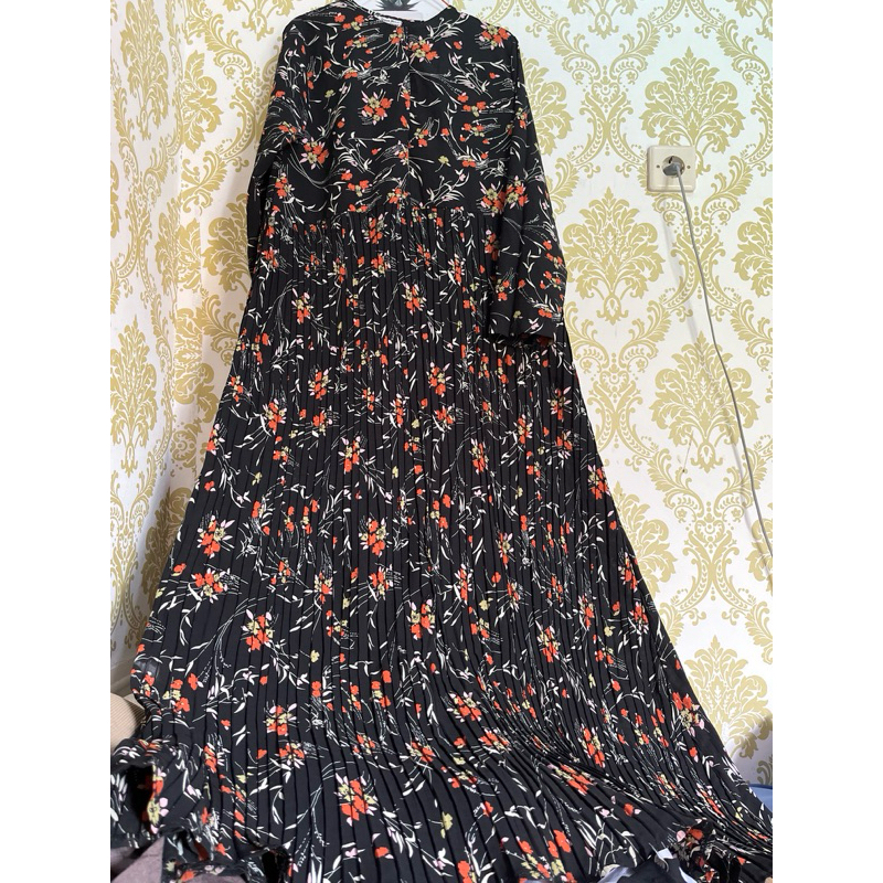 Jual Gaun Bunga Hitam Merah | Shopee Indonesia