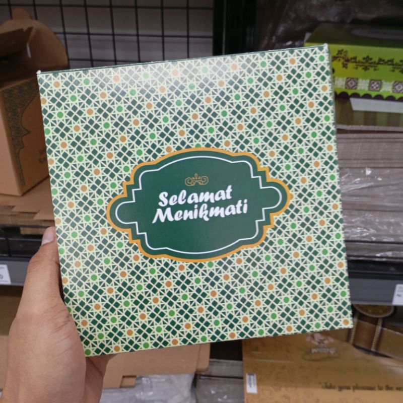 Jual DUS R8 350 POLKADOT UKURAN 20X20 (10LEMBAR) | Shopee Indonesia