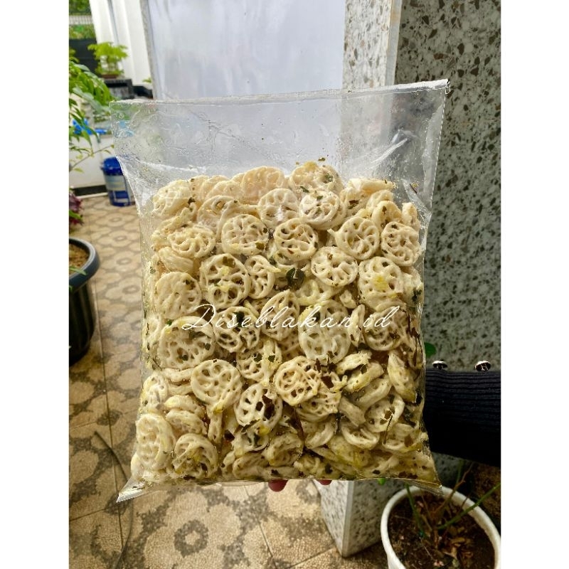 Jual Kerupuk rafael kerupuk pedo kerupuk mawar original daun jeruk ...