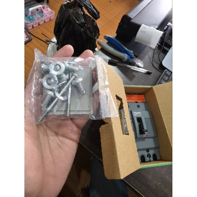 Jual schneider MCB MCCB NFB 80A EZC100F3080 | Shopee Indonesia