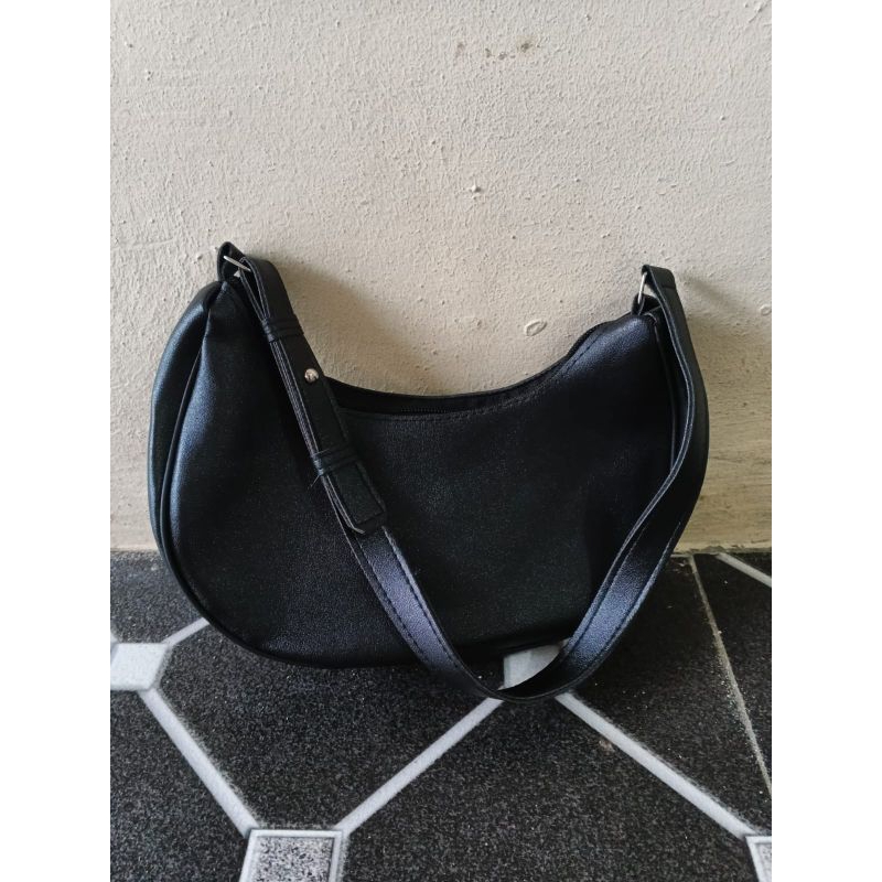 Jual tas wanita bahu model bulan ( new ) | Shopee Indonesia