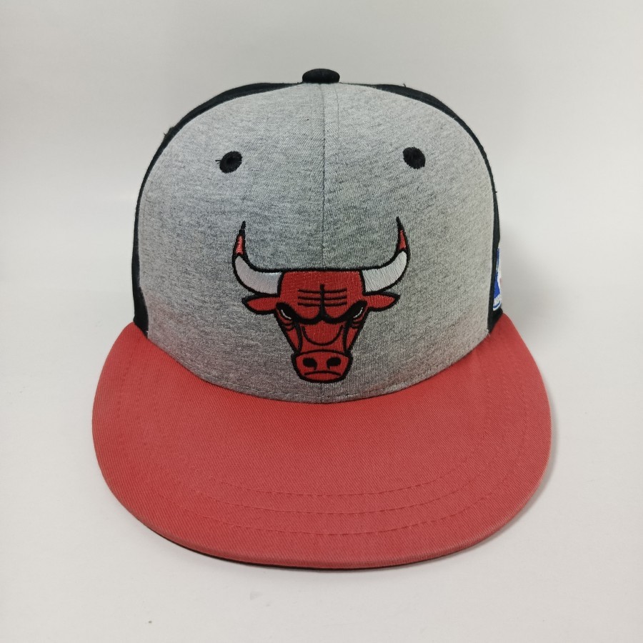 Jual TOPI ADIDAS X NBA CHICAGO BULLS SNAPBACK | Shopee Indonesia