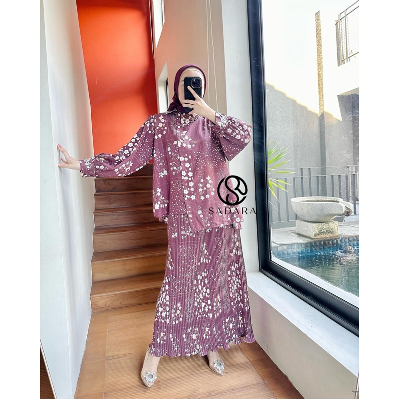Jual SAKURA SETELAN ROK / DAILY ONE SET ATASAN dan ROK FULL PLISKET ...