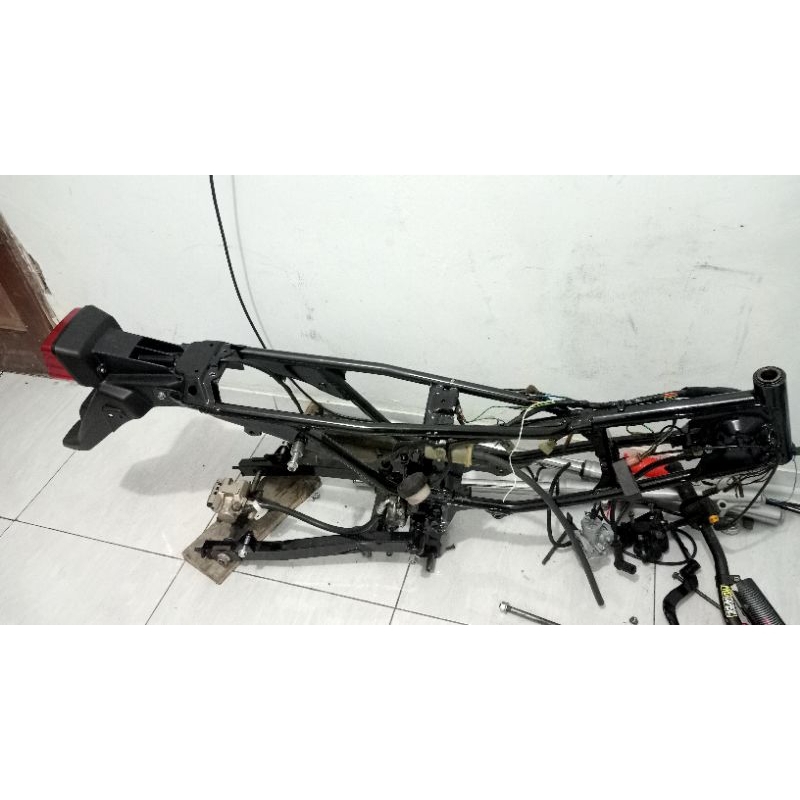 Jual PART WIN swing arm dan rem belakang.swing PNP gtx | Shopee Indonesia
