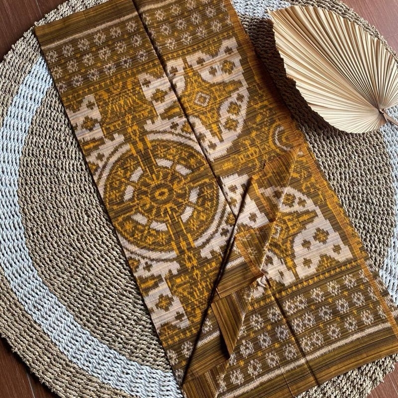 Jual KAIN TENUN ENDEK CSM BALI MOTIF LOBENG GOLD / ASLI ORIGINAL ...