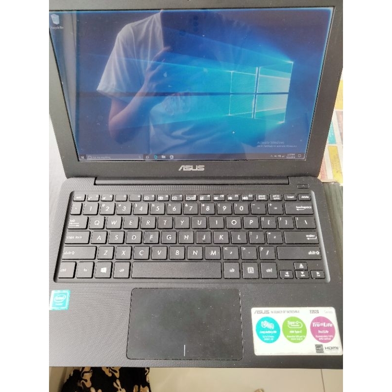 Jual Notebook Asus E202S (Bekas) | Shopee Indonesia