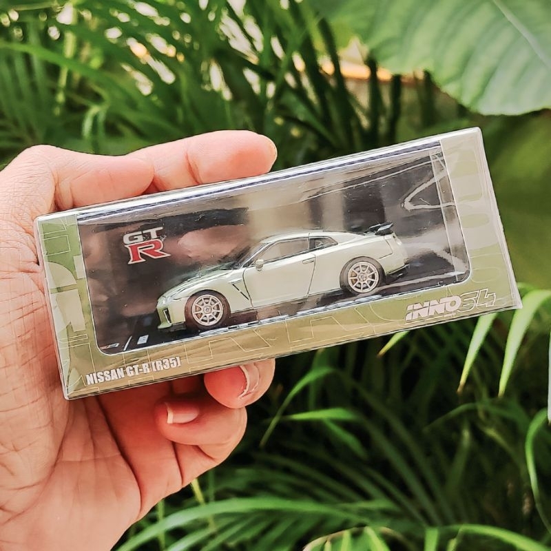 Jual Inno64 Nissan GT-R R35 T-Spec Millenium Jade | Shopee Indonesia