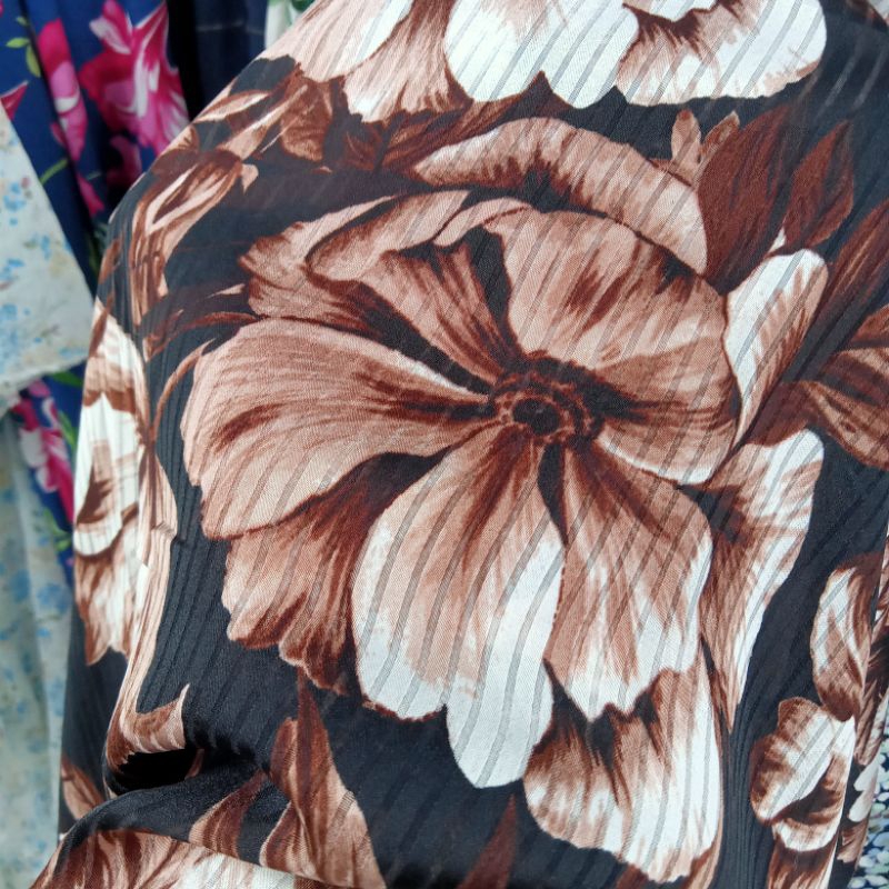 Jual Kain Satin Tulang Motif Bunga Import - Kain Satin Silk - Kain ...