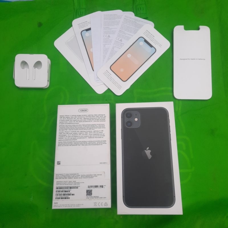 Jual dus box iphone 11 warna black original 100% copotan digimap lengkap manual book | Shopee ...