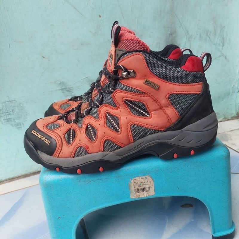Jual sepatu kollonsn sport goretex vibram sepatu gunung hiking outdoor ...