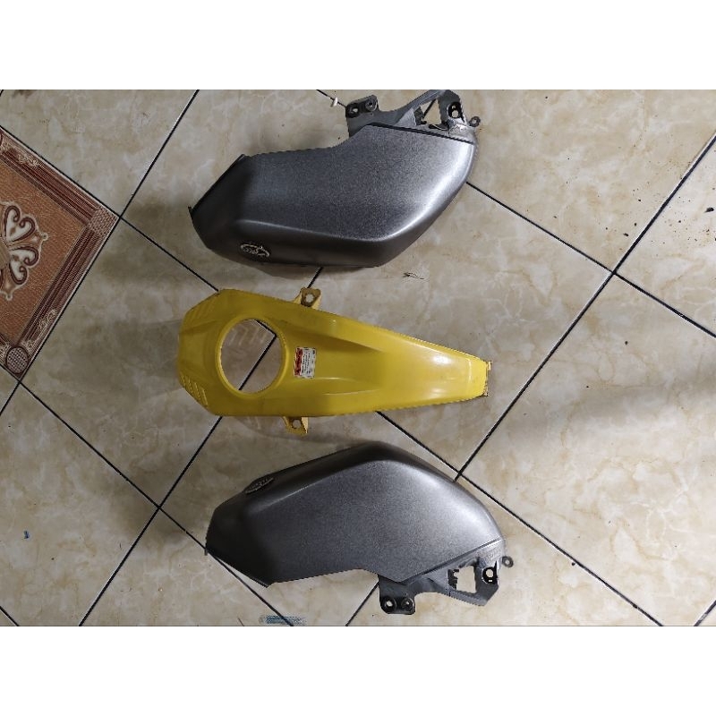 Jual cover tank r15 v3 Original | Shopee Indonesia