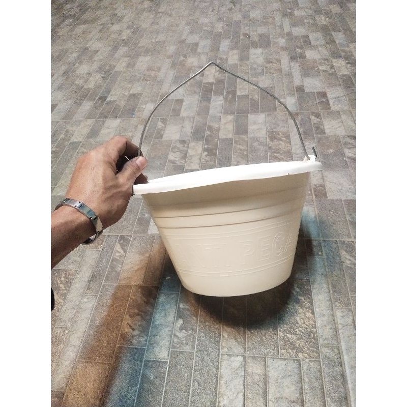 Jual ember cor /ember plastik kecil Putih anti pecah 14" | Shopee Indonesia