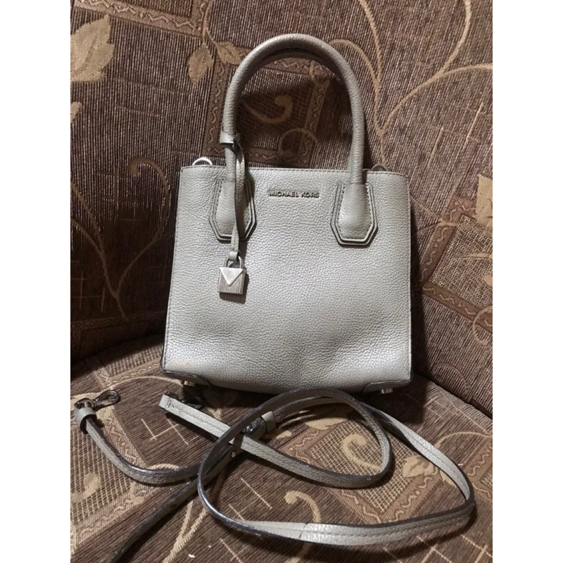 Jual tas preloved Michael kors Mercer Abu defect made in Bangladesh ...