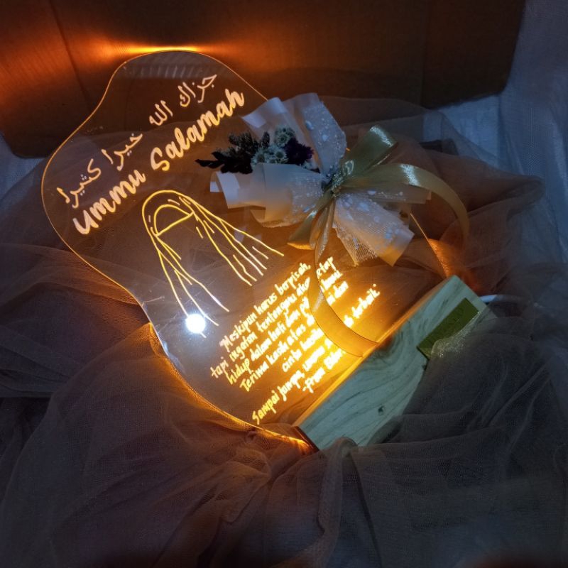 Jual KADO AKRILIK | HADIAH AKRILIK | KADO WISUDA | BIRTHDAY GIFT ...