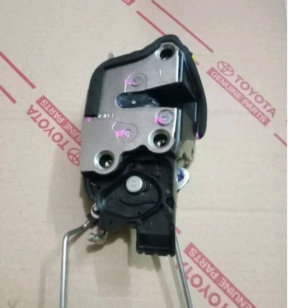 Jual door lock pintu Toyota Dyna saurus 24v Hino Dutro 24v kiri asli ...