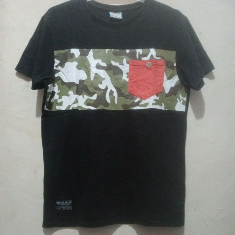 Jual GROOVE RHYME t shirt camo pocket size M SECOND ORIGINAL | Shopee ...