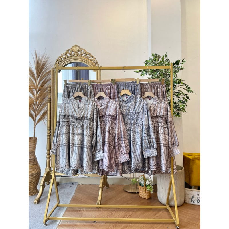Jual SILKY ONE SET SMOKE | Shopee Indonesia