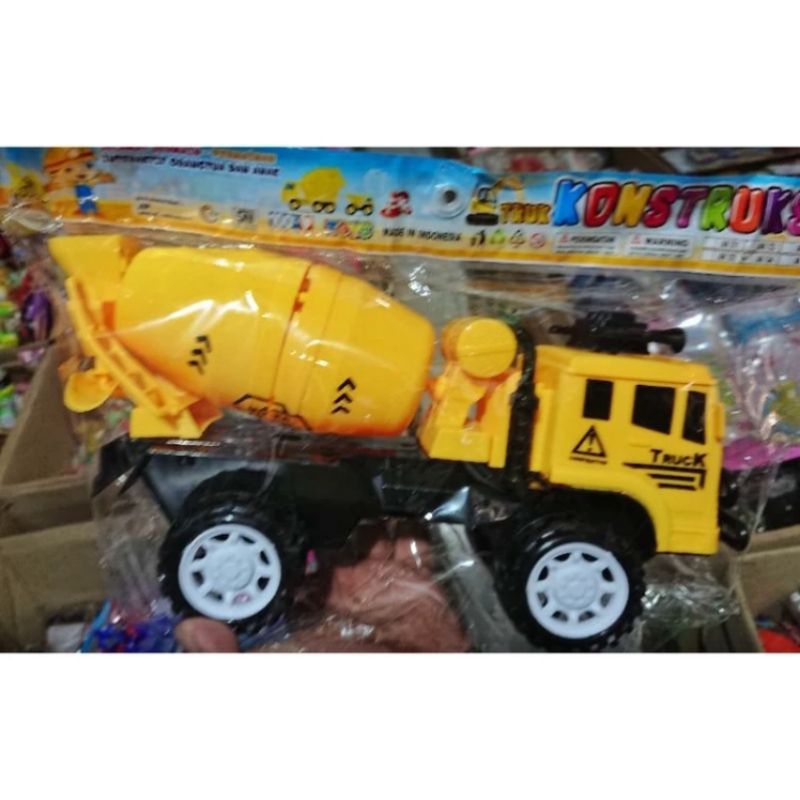 Jual Mainan Mobil Konstruksi Truk Molen AK04 / Mobil Truk Mixer ...