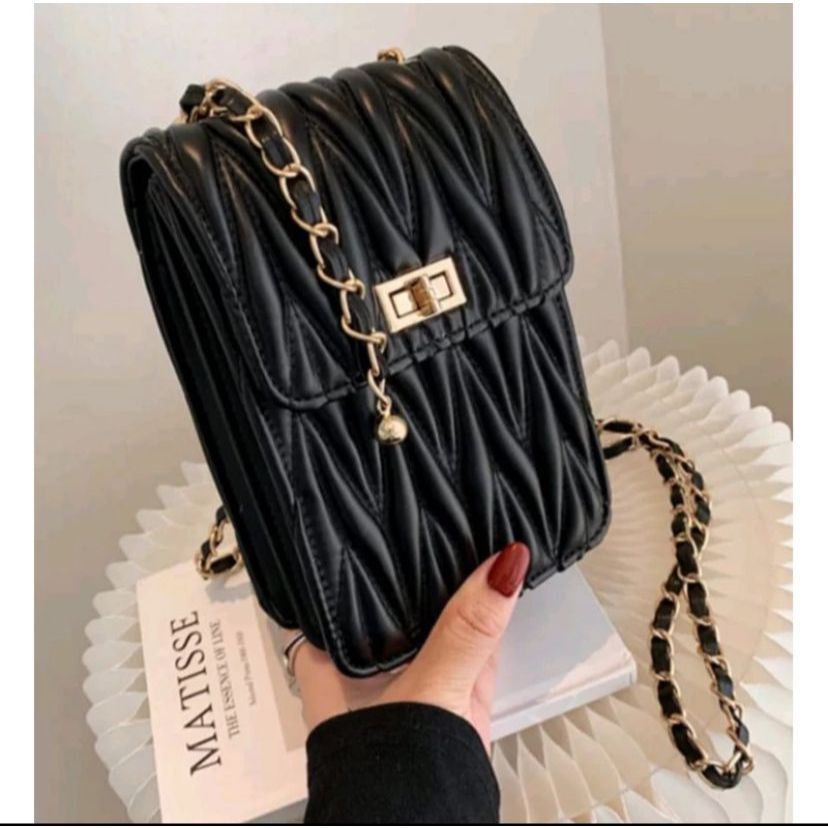 Jual Tas selempang wanita SHELLY / TAS KEKINIAN KOREAN STYLE / TAS TERBARU 2024 | Shopee Indonesia