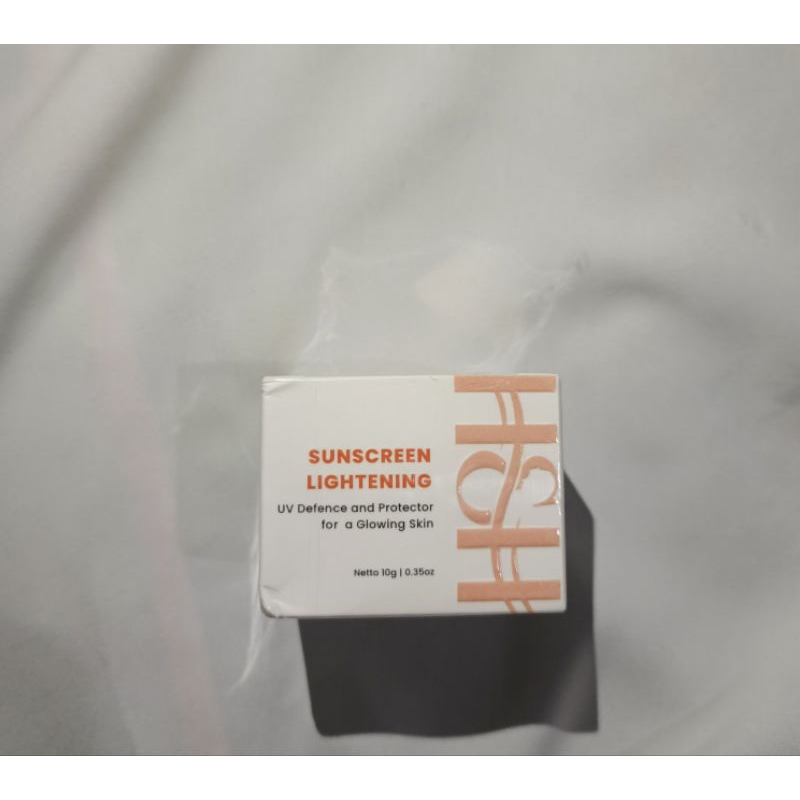Jual SUNSCREEN HNH LIGHTENING WHITE UV Defender sekaligus mencerahkan ...