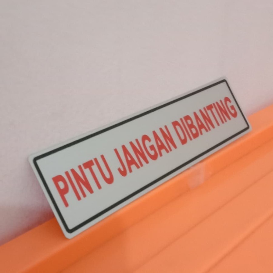Jual SIGN LABEL PINTU JANGAN DIBANTING UKURAN 4X18CM | Shopee Indonesia
