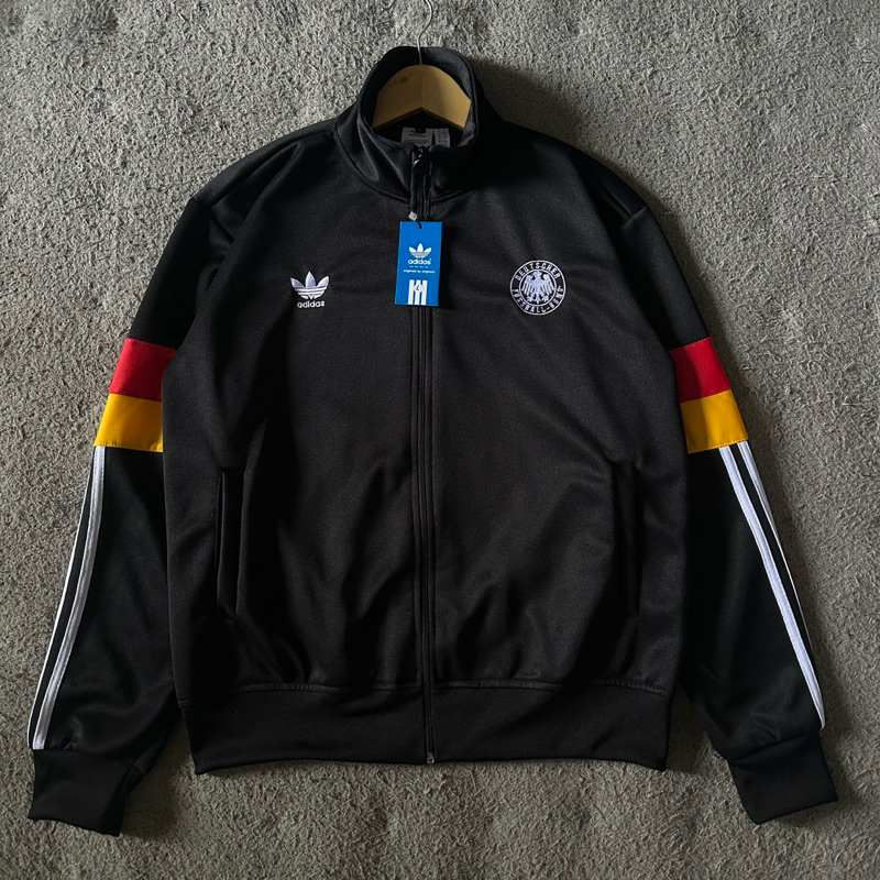 Jual jaket tracktop adidas garmany-jaket casual | Shopee Indonesia