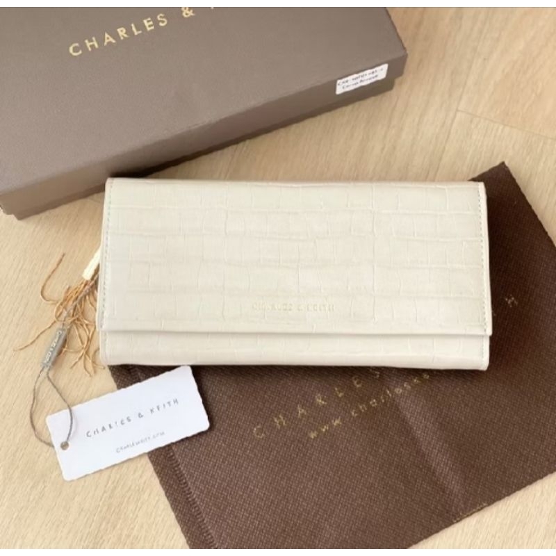 Jual Long Wallet Charles & Keith (dompet panjang) | Shopee Indonesia