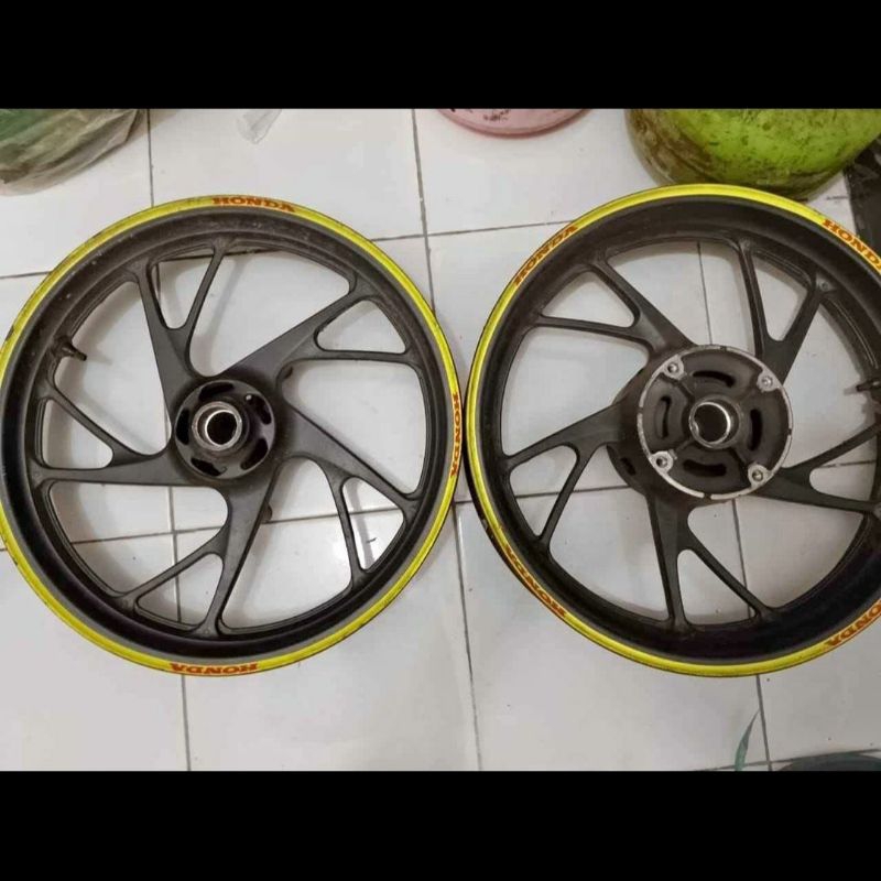 Jual velg pnp tiger revo tirev velg cb150r new led set lengkap piringan ...