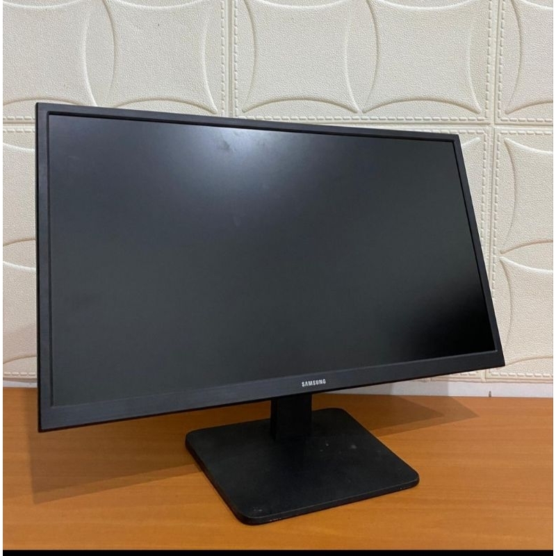 Jual LED SAMSUNG LAYAR 22 IN HDMI MANTAP LENGNAP ADAPTOR DAN KABEL VGA ...