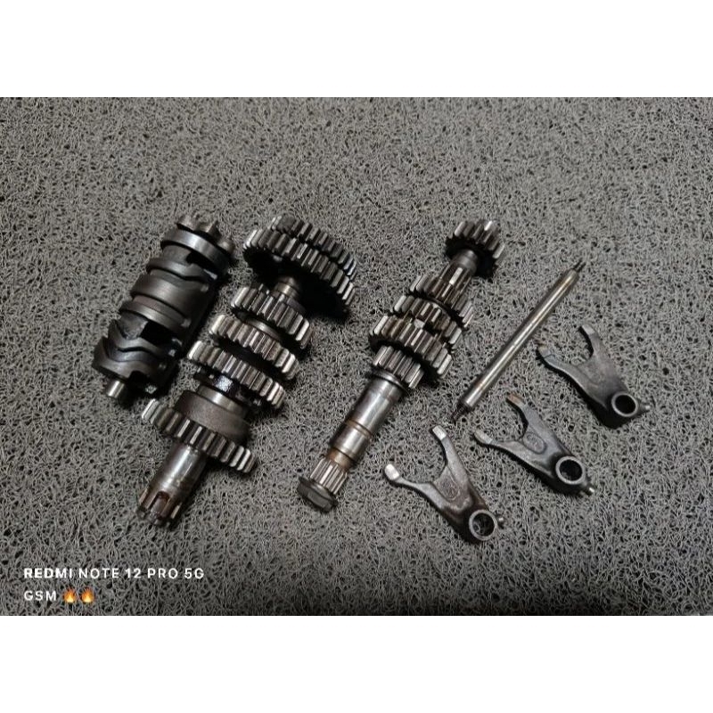 Jual Gearbox Yamaha FZ150i original 5 Speed | Shopee Indonesia