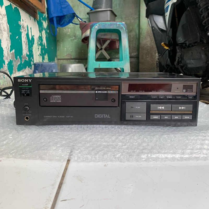 Jual Sony CD Player CDP-101 Vintage (The First CD Player) 1982 ...