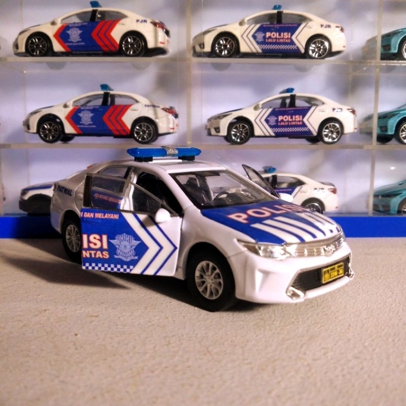 Jual DIECAST SKALA 1 36 MINIATUR TOYOTA CAMRY CUSTOM MOBIL POLISI ...