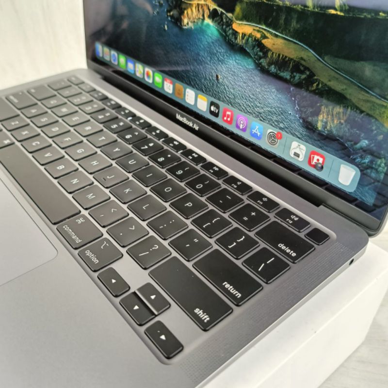 Jual Macbook Air M1 Ram 8 Ssd 128 layar 13 inch lenkap full set ...