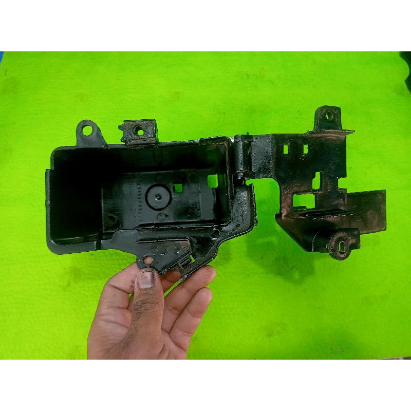 Jual Wadah aki Box accu Box aki Honda Astrea Grand Seken Original ...