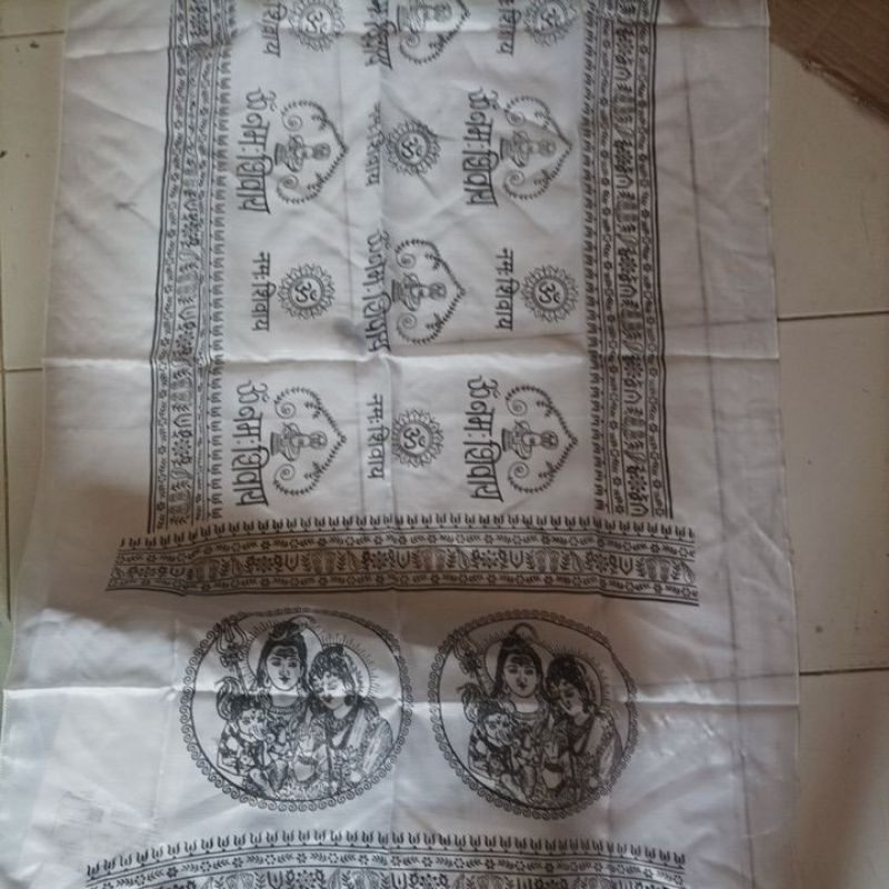 Jual cadar selendang putih Om namah siwaya atau Sri Ganesha | Shopee ...