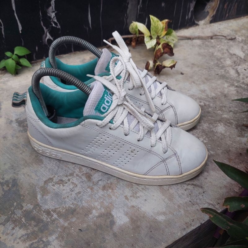 Jual Sepatu sneakers second merk adidas size 36(24cm) | Shopee Indonesia