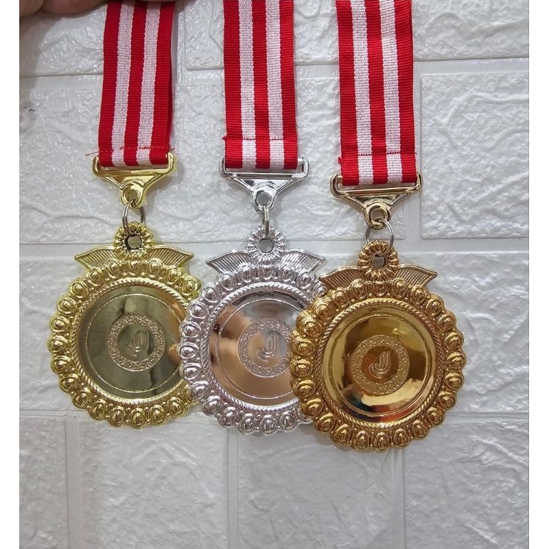 Jual MENDALI BAGUS GOLD SILVER PERUNGGU | Shopee Indonesia