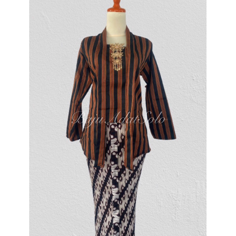 Jual SET KEBAYA LURIK DEWASA//KEBAYA LURIK+ROK PLISKET+BROSS//PAKAIAN TRADISIONAL//TERMURAH ...