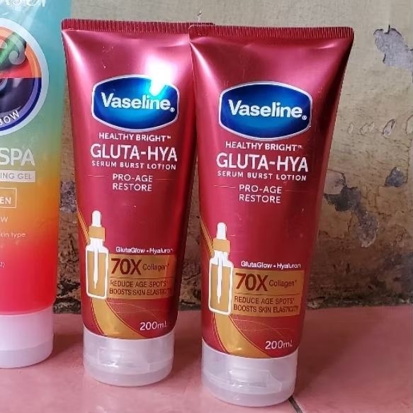 Jual Vaseline Gluta Hya Pro Age Restore Merah 200 ml | Shopee Indonesia