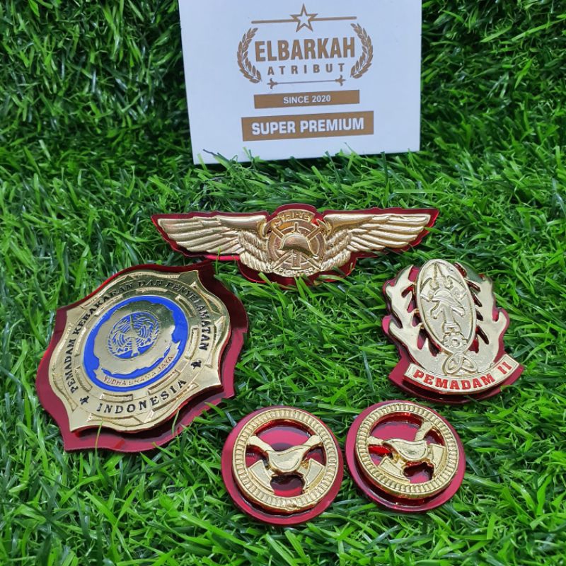 Jual PIN PEMADAM 2 ATRIBUT BREVET DAMKAR SUPER PREMIUM EXCLUSIVE ...