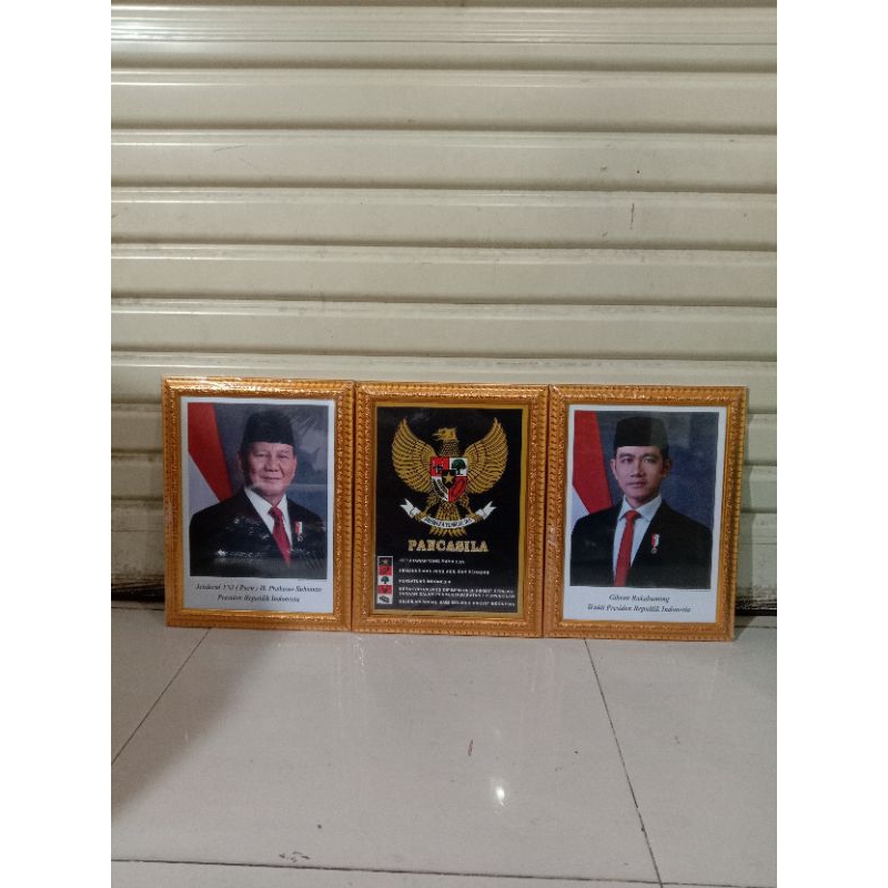 Jual bingkai foto priseden dan wakil dan gambar Garuda+ tulisan ...