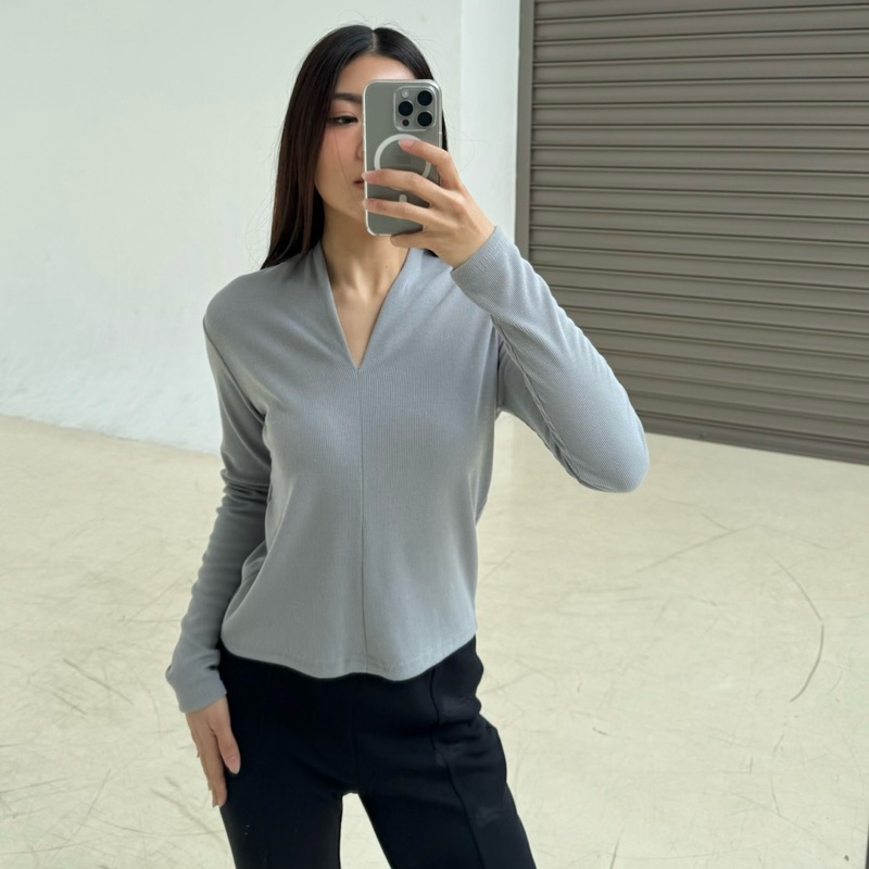 Jual MOJI TOP | Atasan Knit Wanita Lengan Panjang Kotak V Neck Korean ...