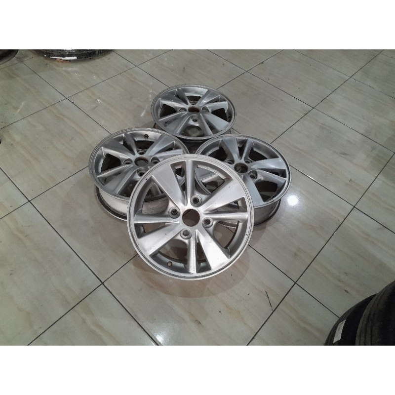Jual velg seken murah ori copotan std avanza r15 h4x114 cocok buat avanza xenia livina dll ...